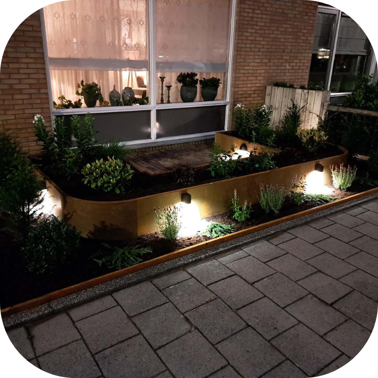 Cortenstaal Voortuin: Een Warm Welkom